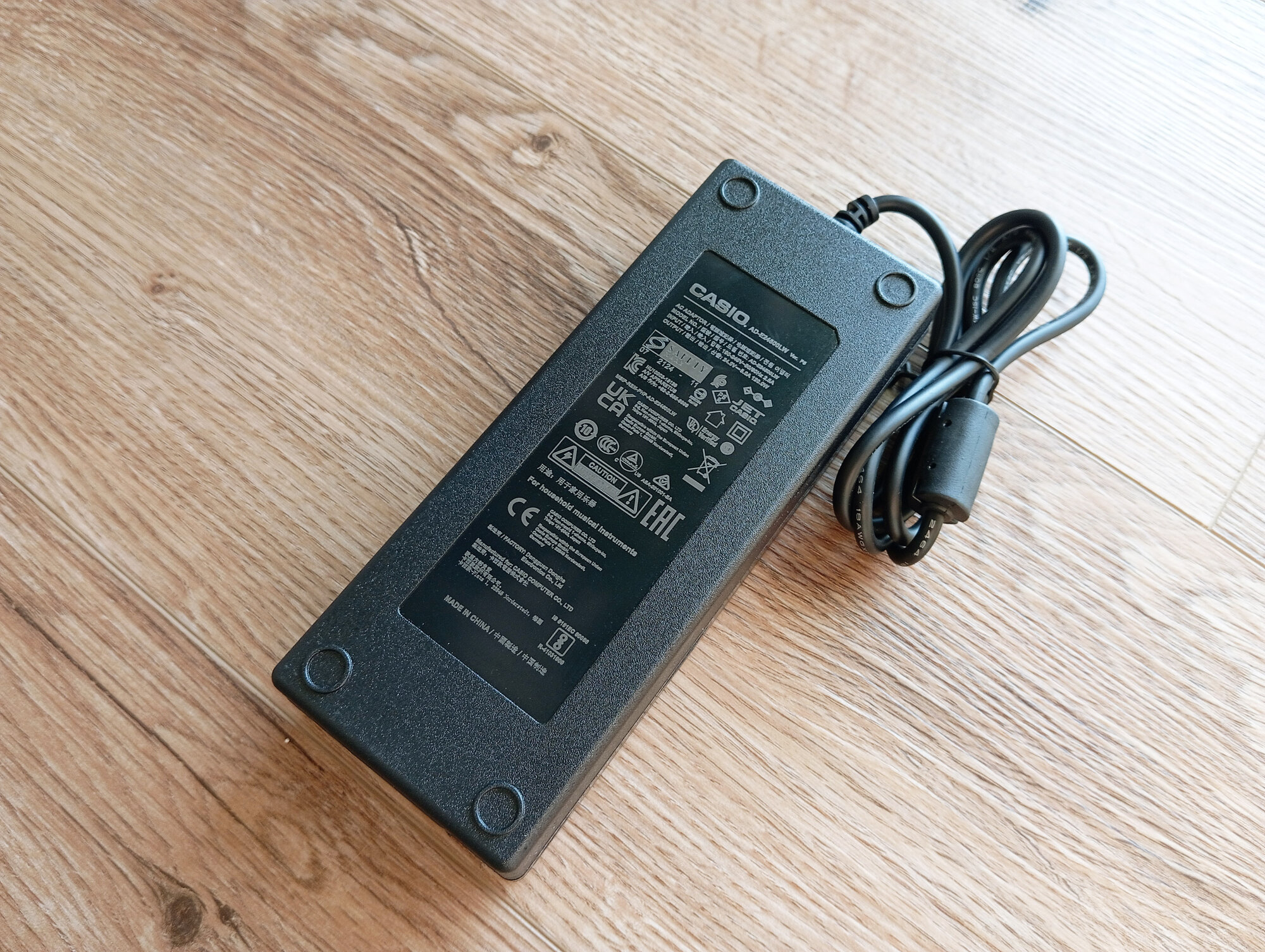 Блок питания Casio Celviano AP-650MBK для цифрового пианино (адаптер 24V 5A)