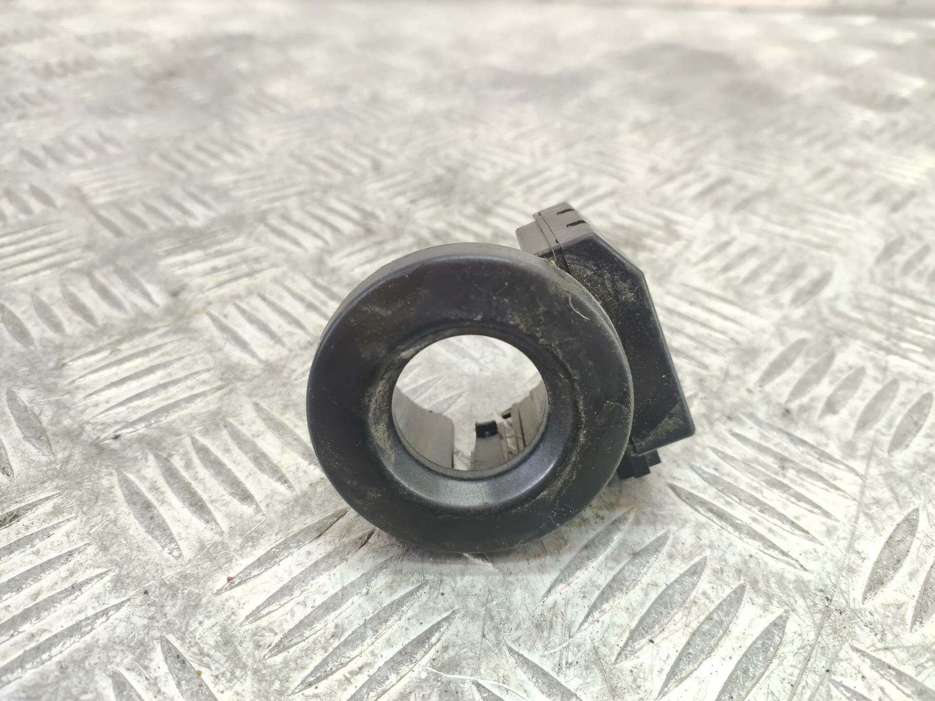 Антенна сигнализации / иммобилайзера Renault Duster (2010 - 2015) 8200826300