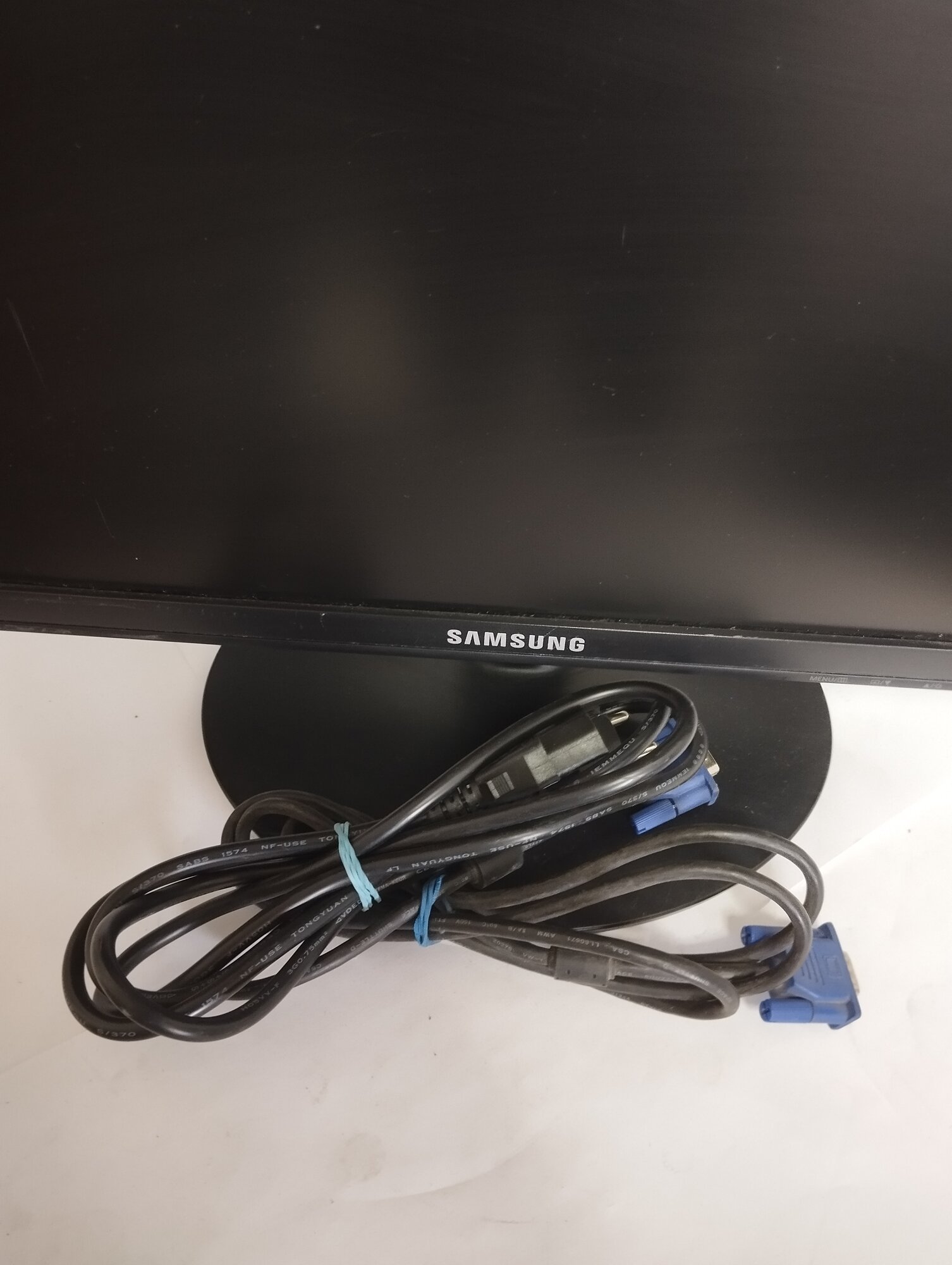 Монитор Samsung SyncMaster E1920 19" — фото 1