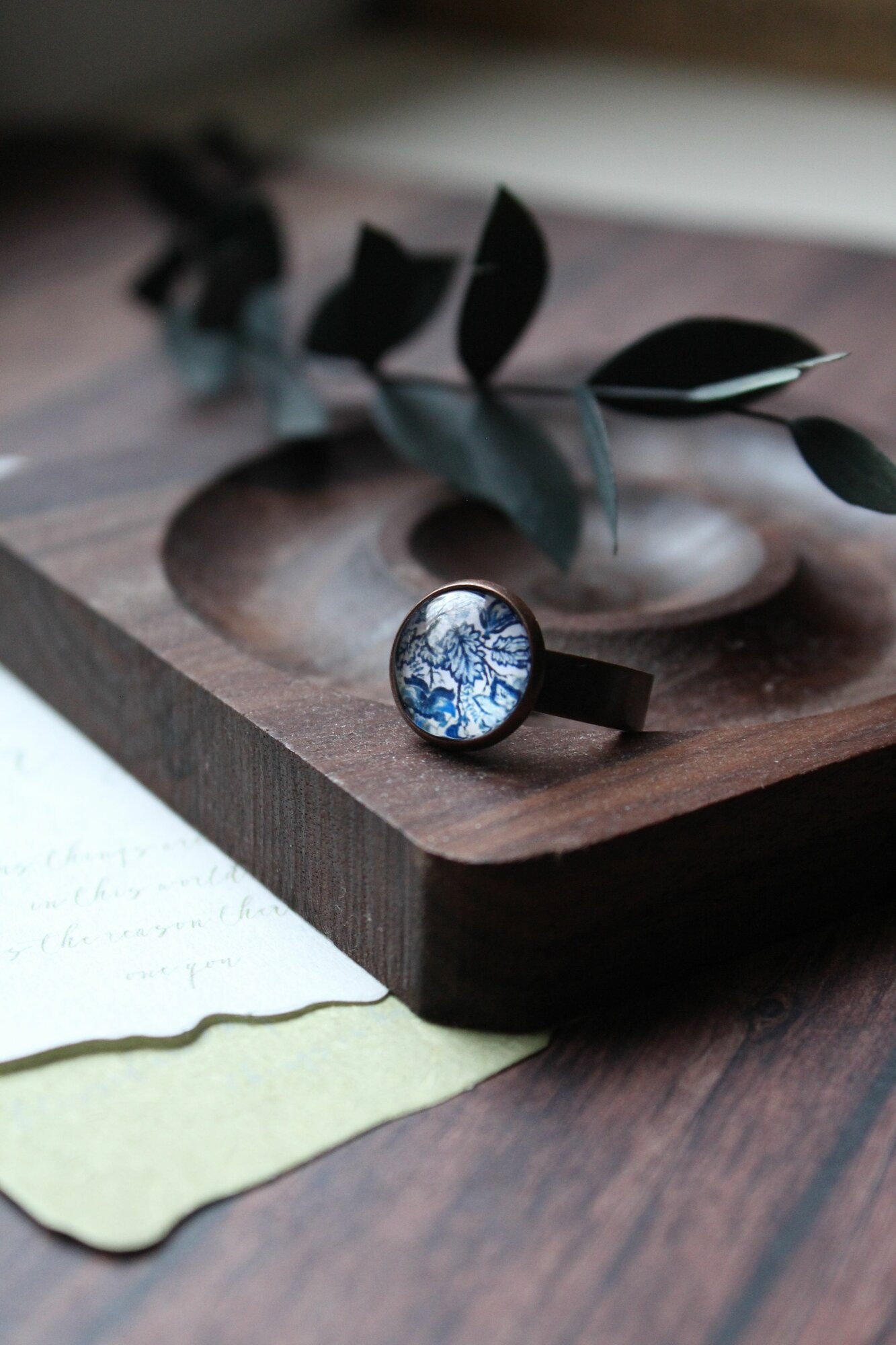 Кольцо, стекло