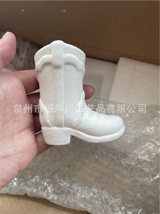 Керамическая спичечница керамические сапоги спичечная банка спичечный коробок коробка для хранения гостиная простое место белый