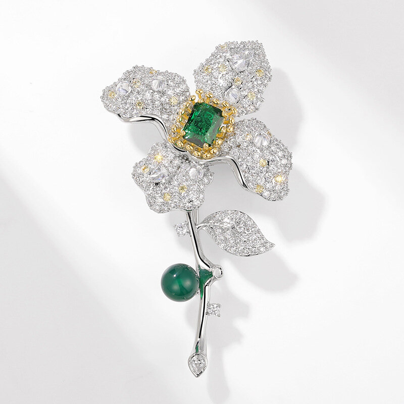 2026 Xiliang Конкубинка Высококачественная Тяжелая Ремесленная Изумрудная Брошь с Четырехлистным Цветком Брошь из Натурального Пресноводного Жемчуга Брошь для Одежды