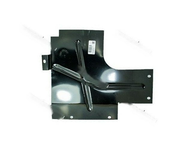 Брызговик двигателя для 2121 правый, обеспечивает защиту от грязи и камней.