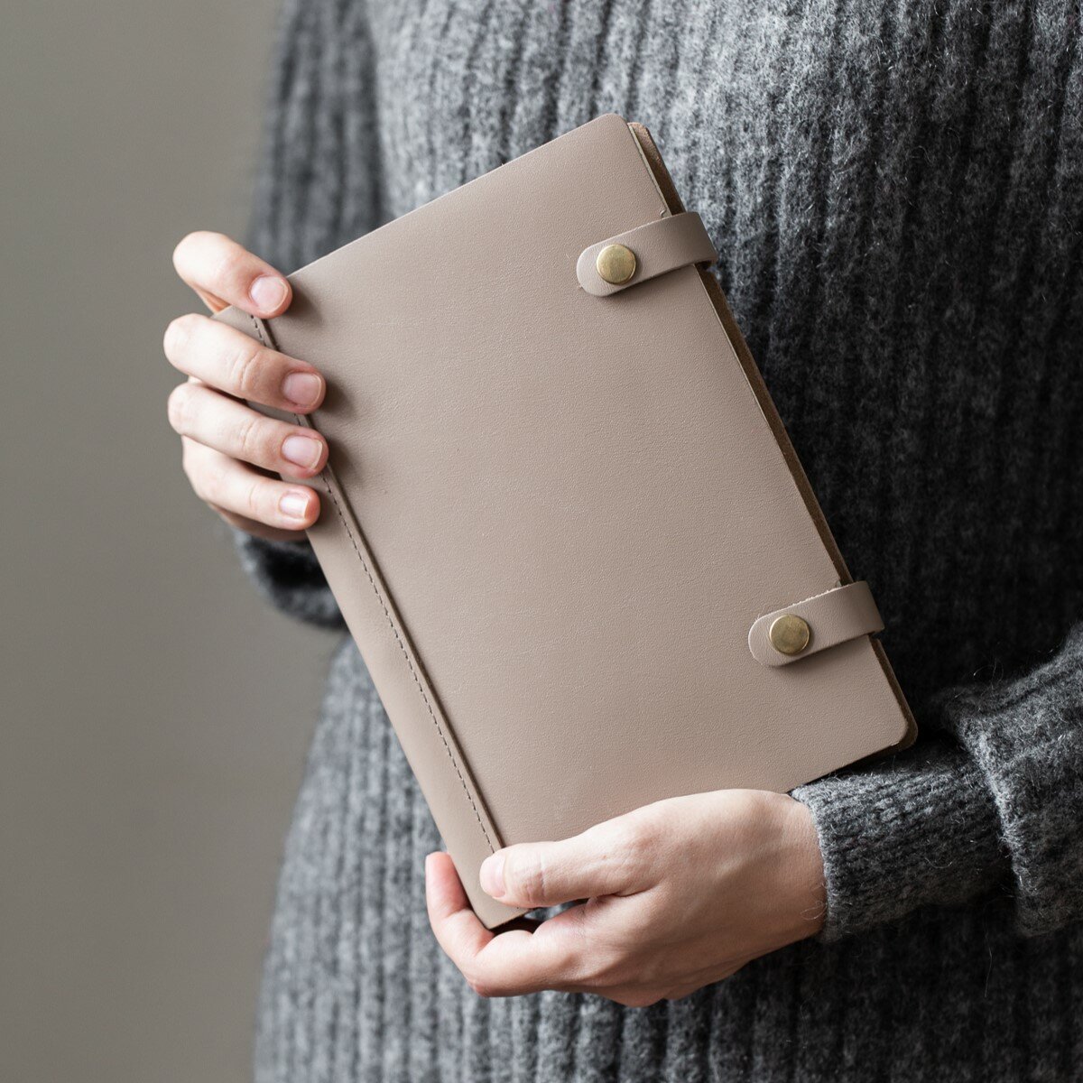 Ежедневник MONOMOUNT, кожаный, недатированный, бежевая бумага, 15 см x 21 см