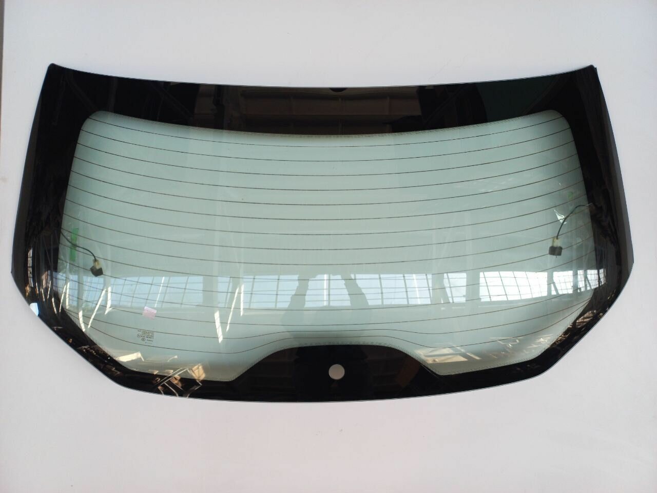 Стекло заднее 5 двери Luxgen 7 SUV [2.2 16V 5AT внедорожник 4X2] 90300SU100