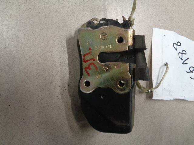 Замок двери задней правой от Dodge Stratus 2000-2006