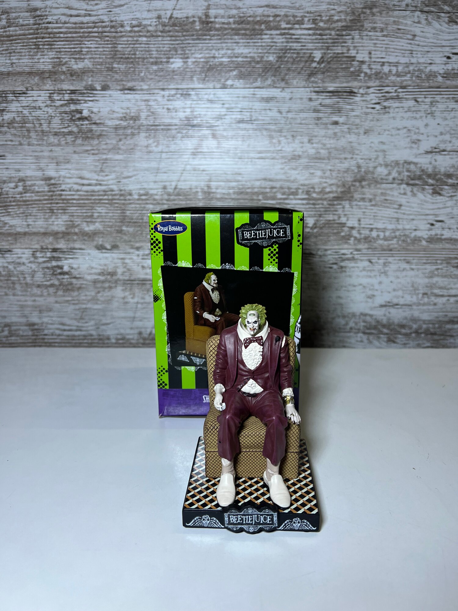Фигурка Битлджус, Shrunken Head, Bobblehead, Beetlejuice, Royal Bobbles, 13 см