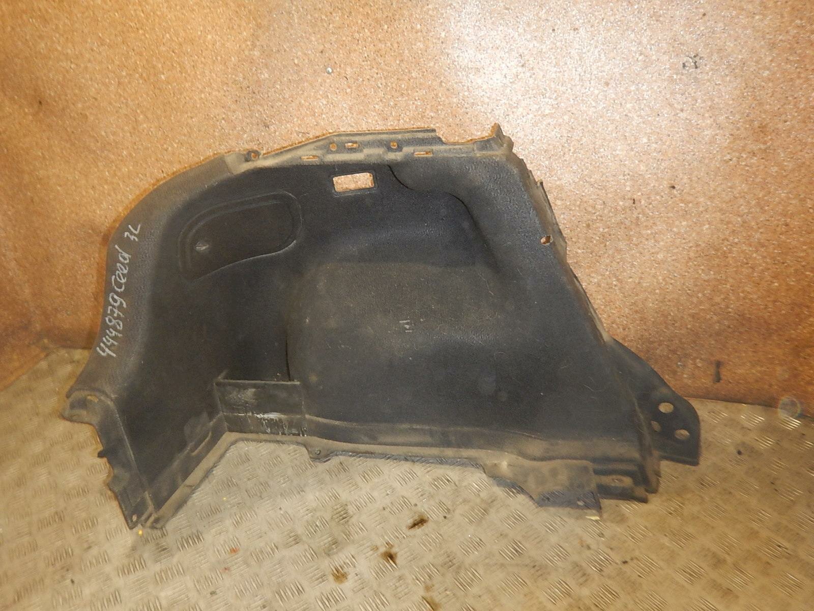 Б/У Обшивка багажника, KIA (Киа)-CEED (07-12) KIA CEED (07-12) левая 3дв Грязная. 444879 Hyundai-KIA арт. 857301H500EQ