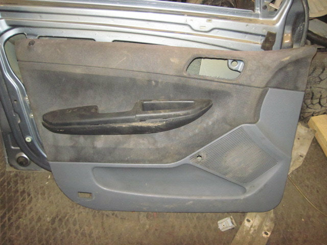 Б/У Обшивка двери передней левой, Skoda (Шкода)-FABIA (99-06) SKODA FABIA (99-06) с разбора царапины 145845 VAG арт. 6Y08...