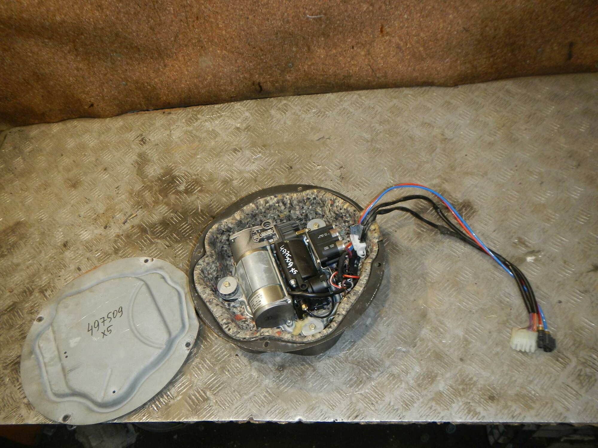 Б/У Насос регулировки подвески, BMW (БМВ)-X5 (E53) (99-06) BMW X5 (E53) (99-06) М62 4,4 Без видимых повреждений. 497509 B...