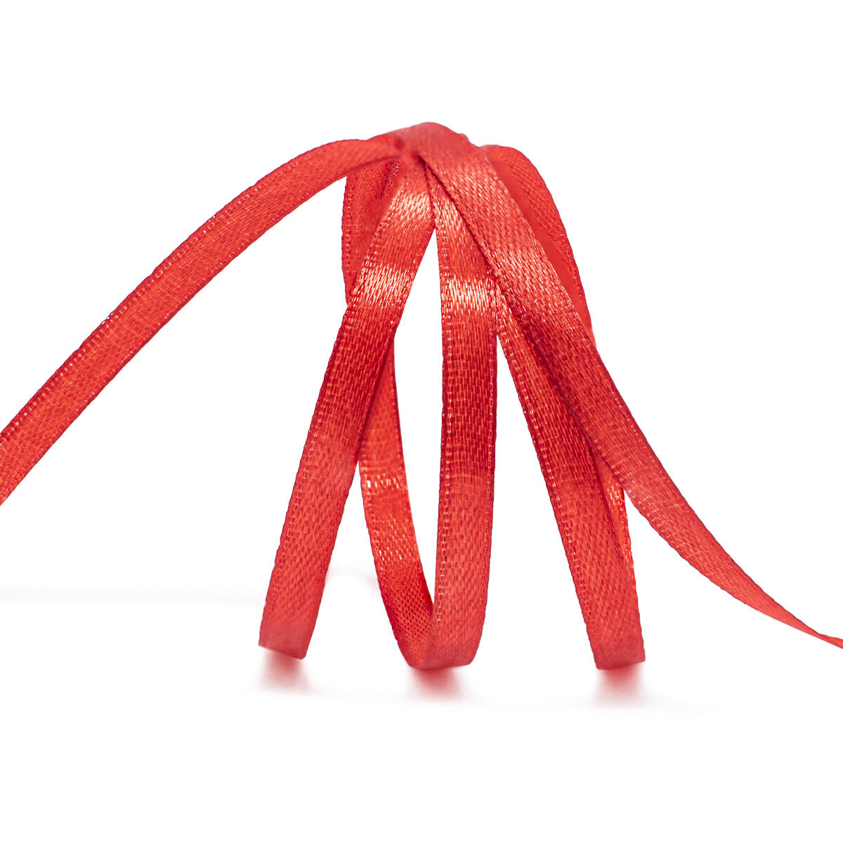 Лента атласная декоративная Айрис, 6мм*22,86м, полиэстер (026 красный)
