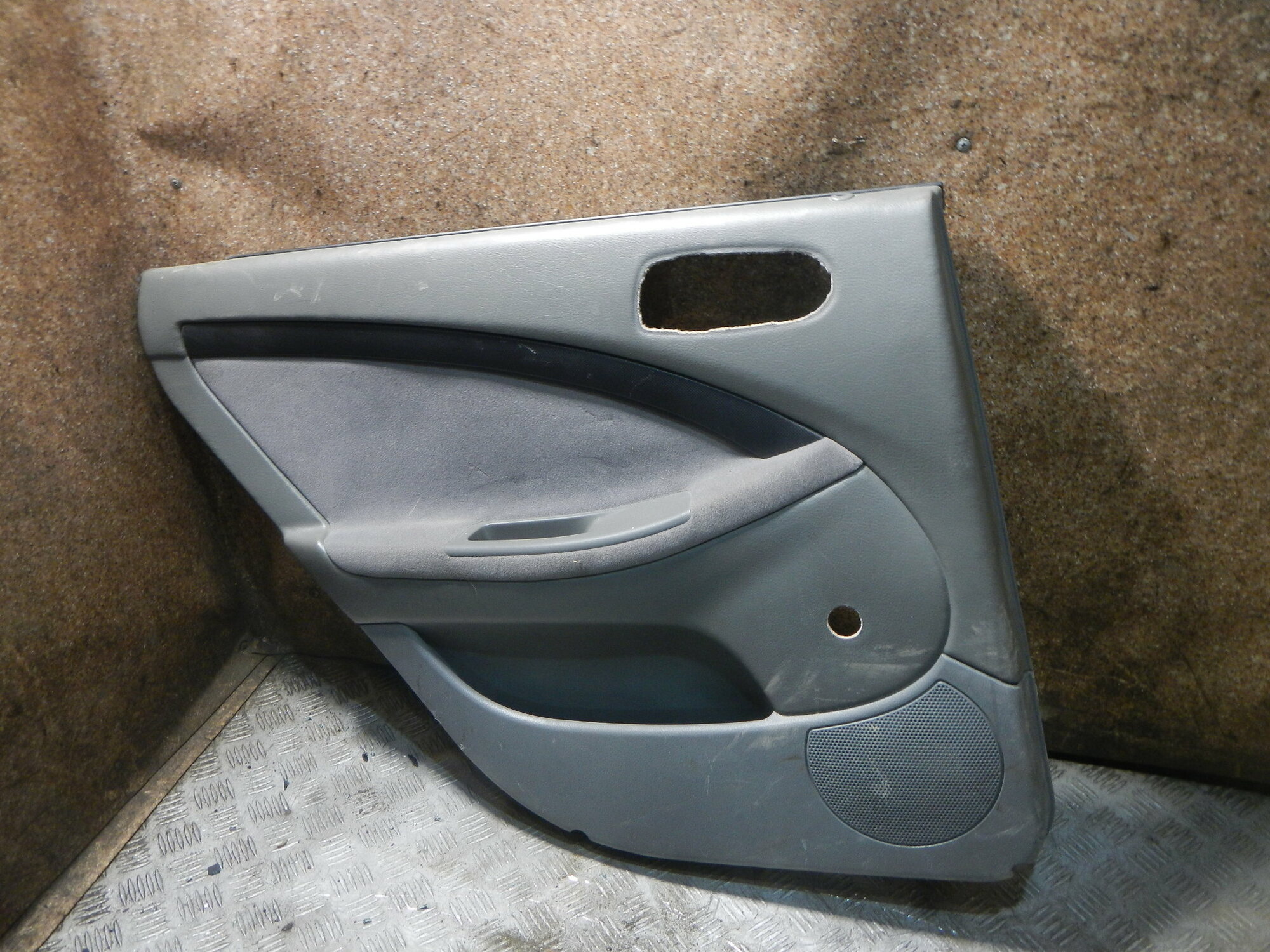 Б/У Обшивка двери задней левой, Chevrolet (Шевроле)-LACETTI (04-13) CHEVROLET LACETTI (04-13) Хетчбэк/универсал. Царапины...