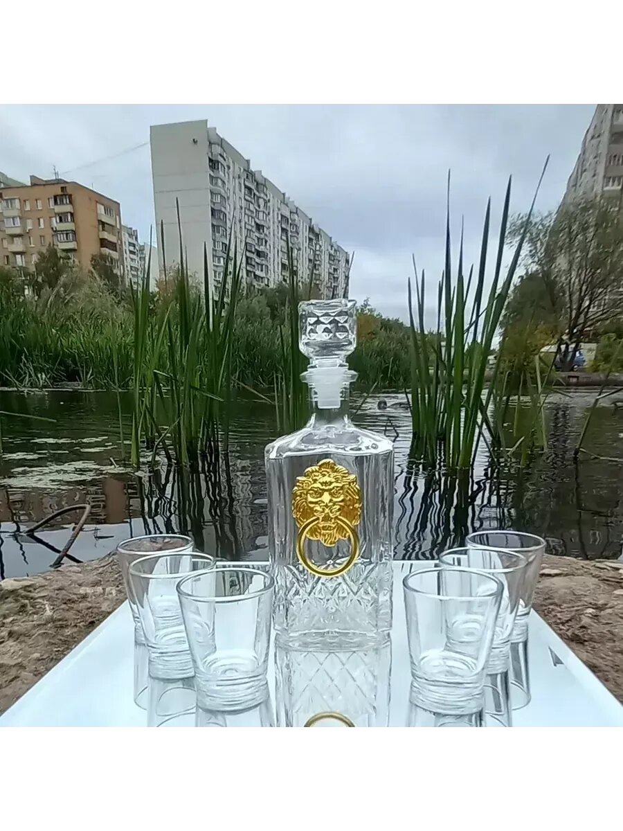 Графин граненый золотой Лев 500мл+ 6 стопок 50мл