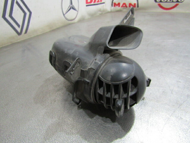 Дефлектор воздушный левой двери для а/м KAMAZ 5490, Mercedes Axor