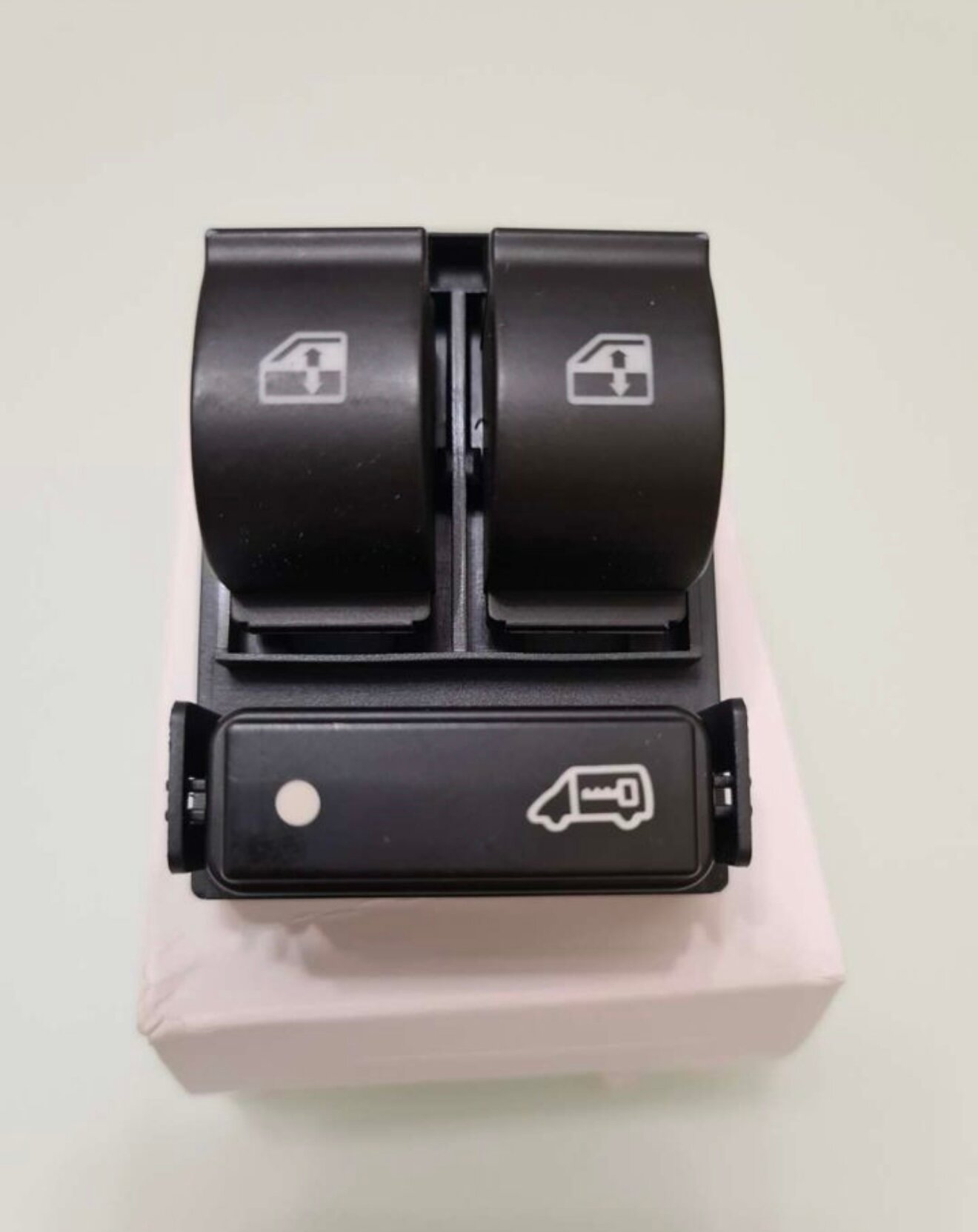 Кнопки стеклоподъемников Ford/ Fiat/ Pegeout/ Citroen (Евро 4/ низ черный)