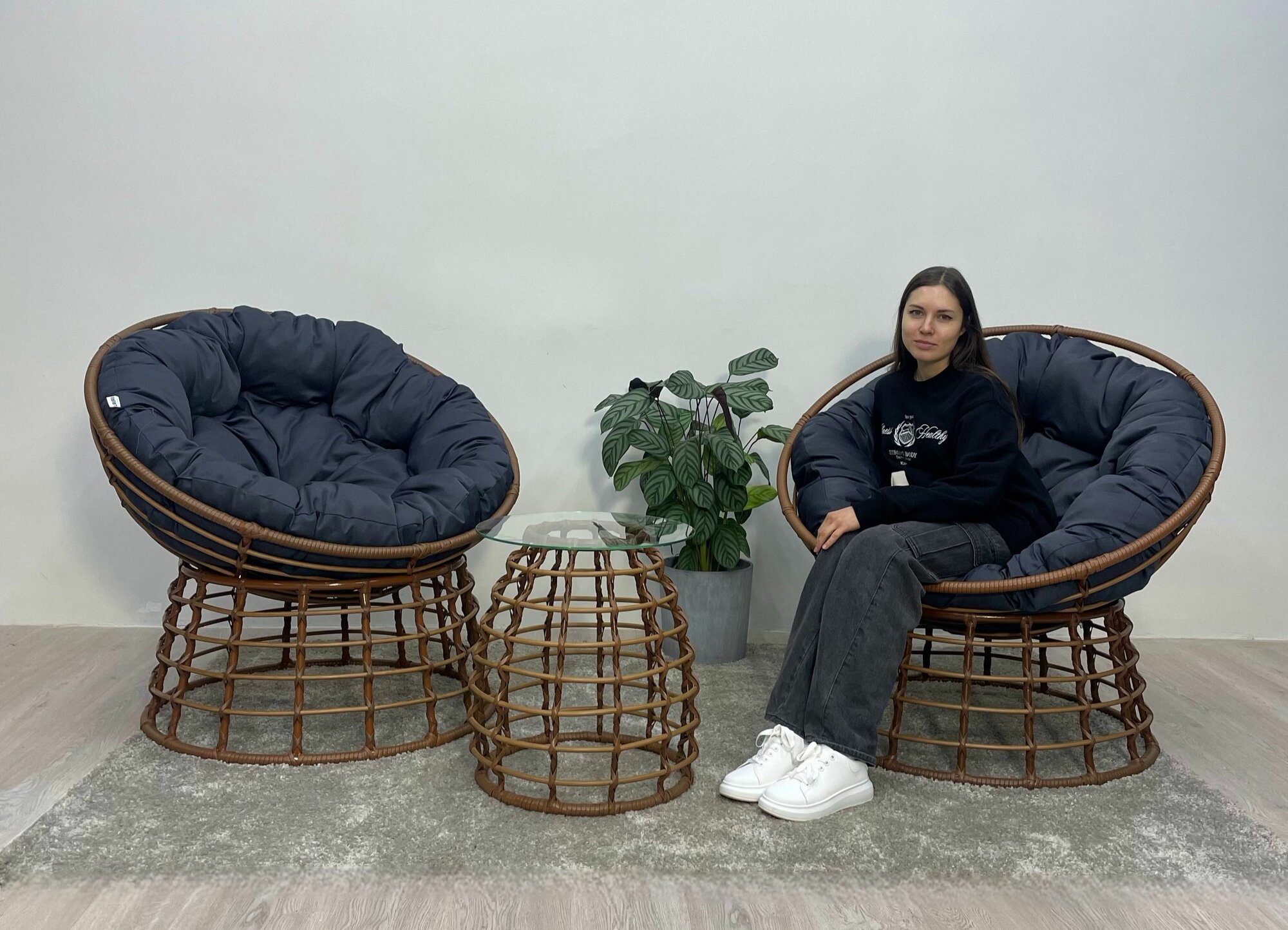 Комплект кофейный со столиком SAVIRA горячий шоколад, 2 кресла + 2 подушки (темно-серый, полиэстер)