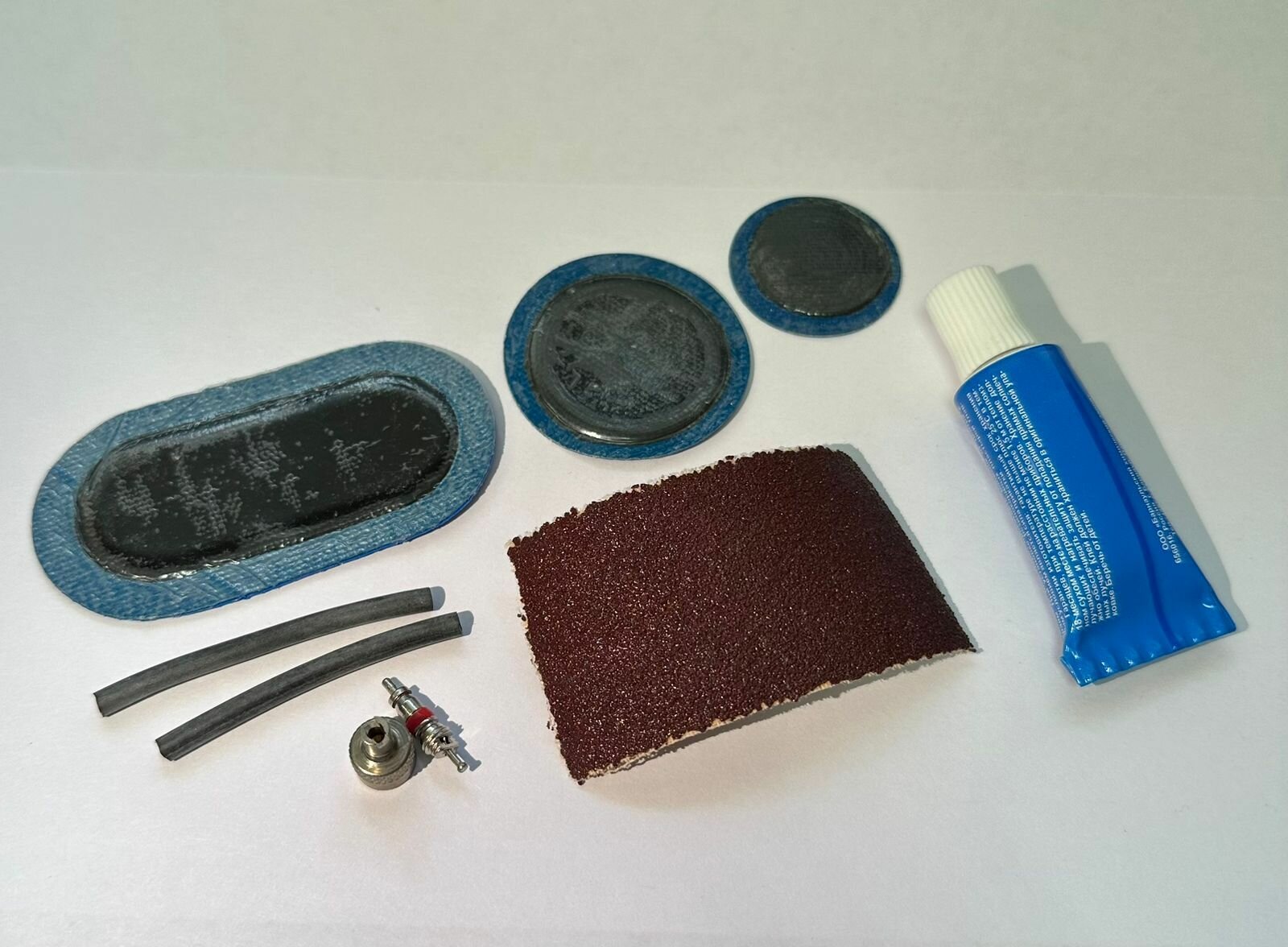 Набор для ремонта покрышек и камер шин велосипедов (аптечка)