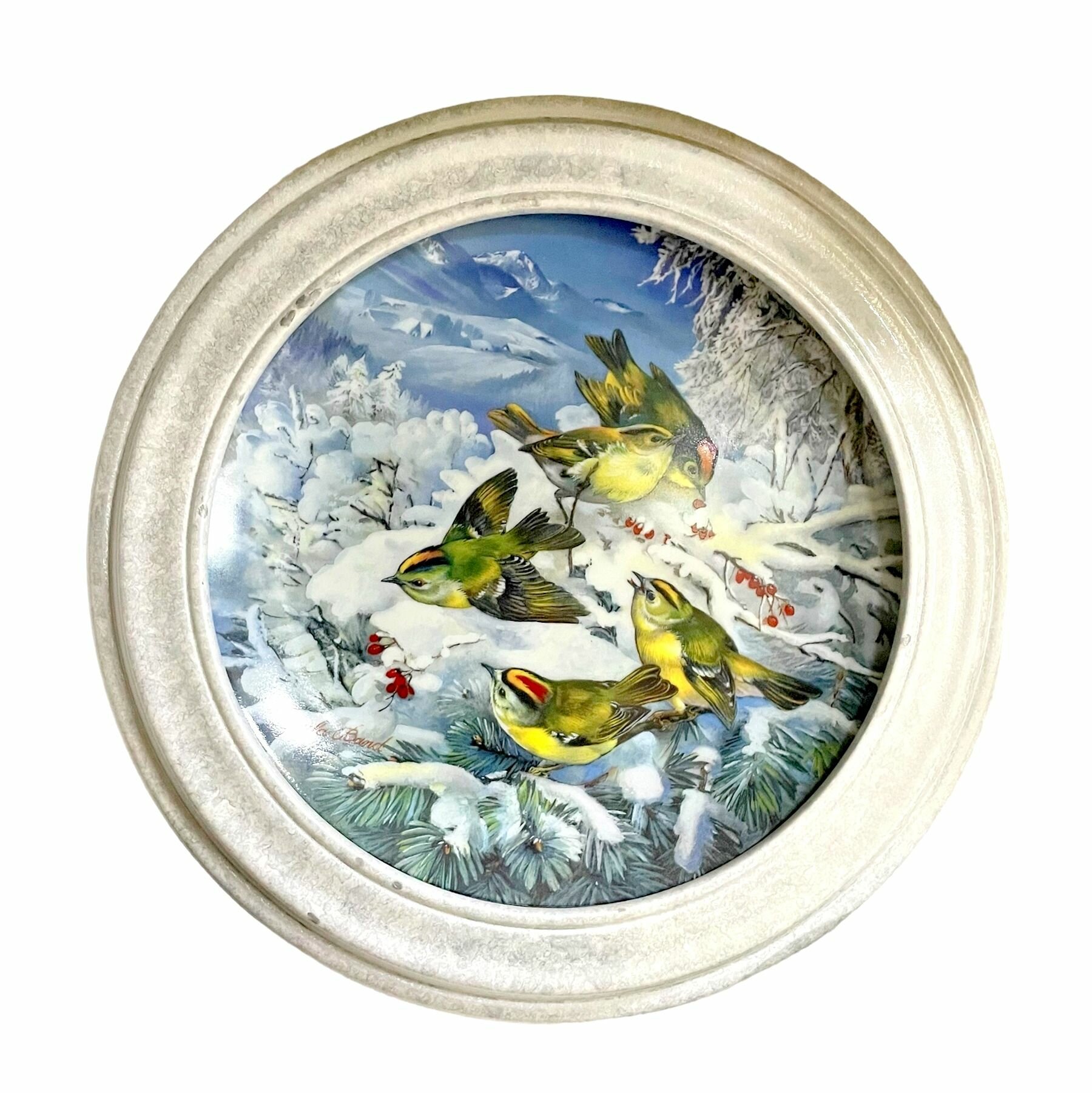 Декоративная тарелка в раме, Птицы зимой, Зимний золотой петушок на опушке леса, Hutschenreuther, винтаж. Германия
