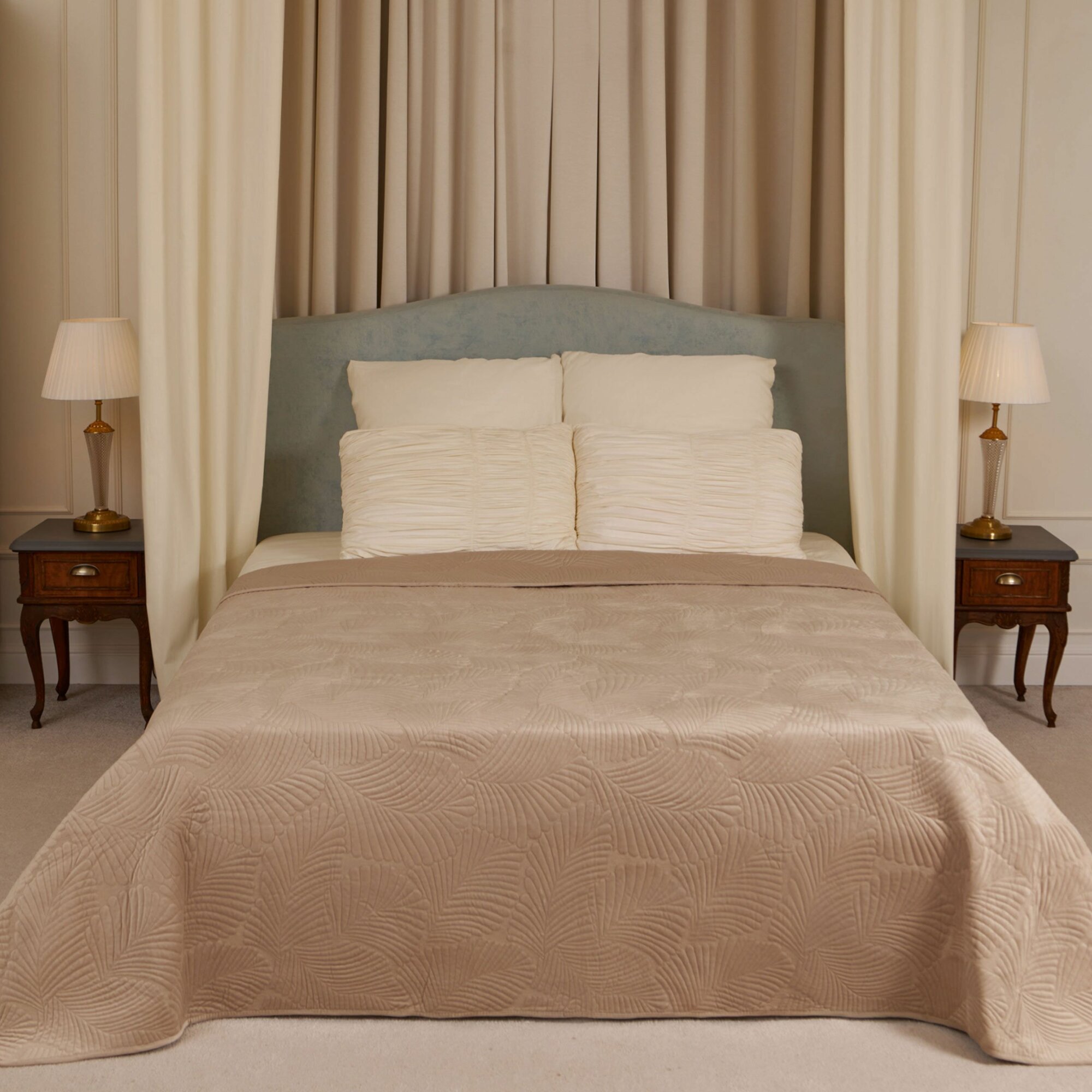 Покрывало, 220х240 см, стеганое, полиэстер, бежево/серое, Пальмовый лист, Stitch velvet