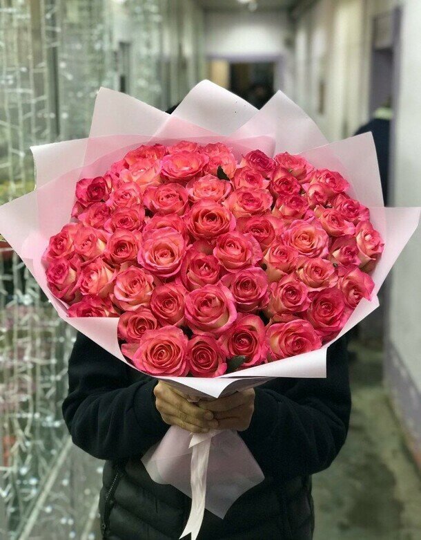 Букет "Тигровая роза", Well Flowers, круглый, 51 цветок, высота 50см, букет свежих цветов