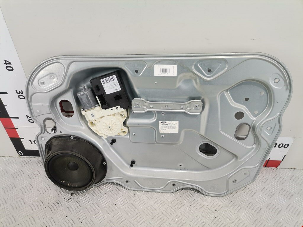Стеклоподъемник электрический двери передней правой Ford Focus 2 4M51A045H16A арт. 1791205