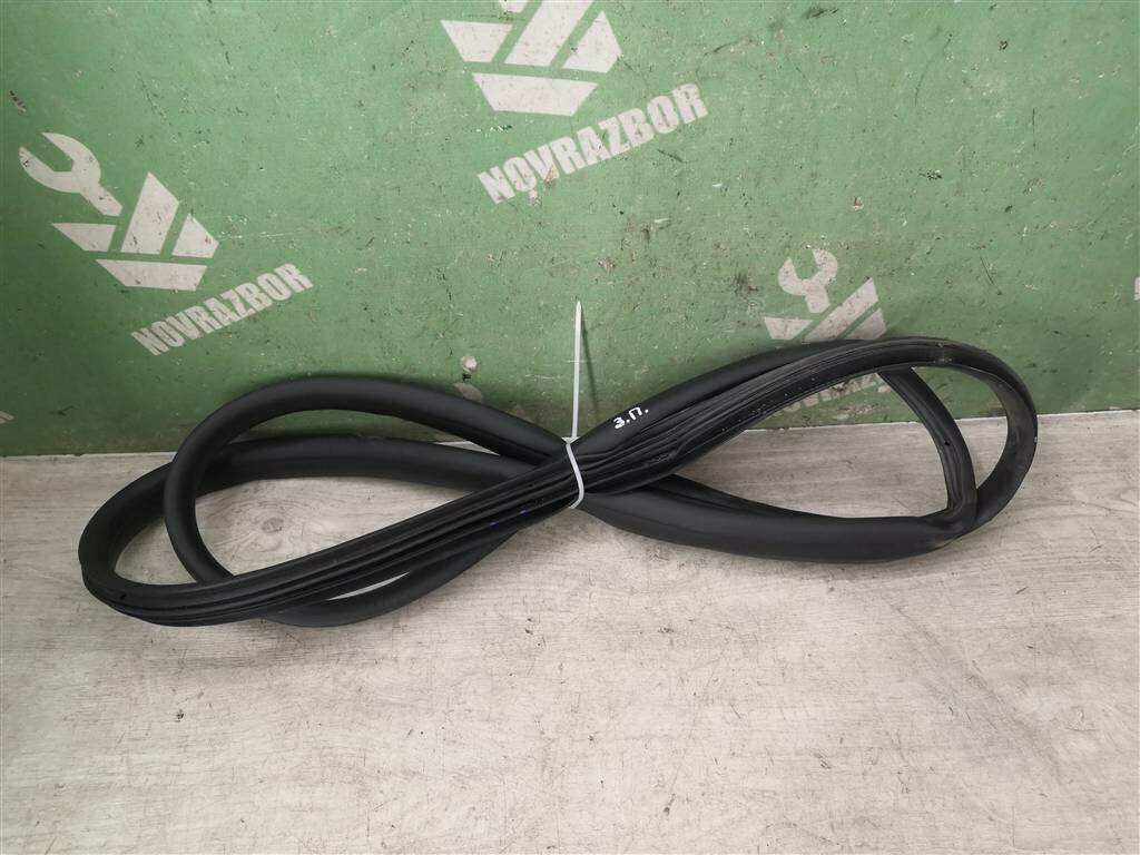 Уплотнитель двери LADA VESTA 15-19