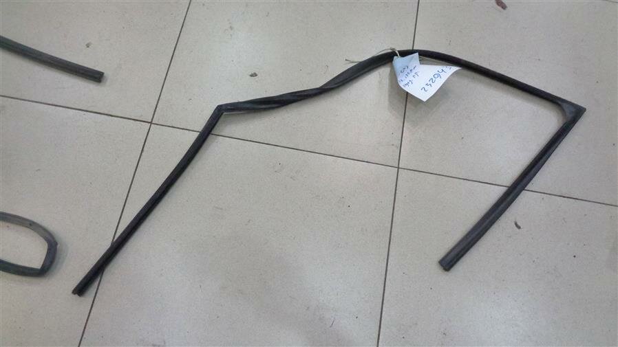 Уплотнитель стекла двери передней правой от Kia Ceed 2012-2018