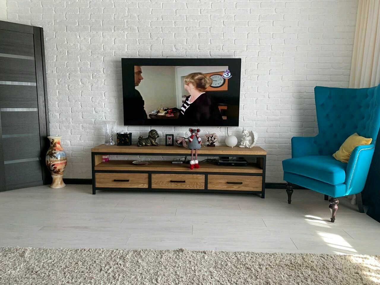 Тумба "EasyLOFT" в стиле лофт под телевизор, в гостиную, для дома и офиса, модель "Night", 200х40х50 см.