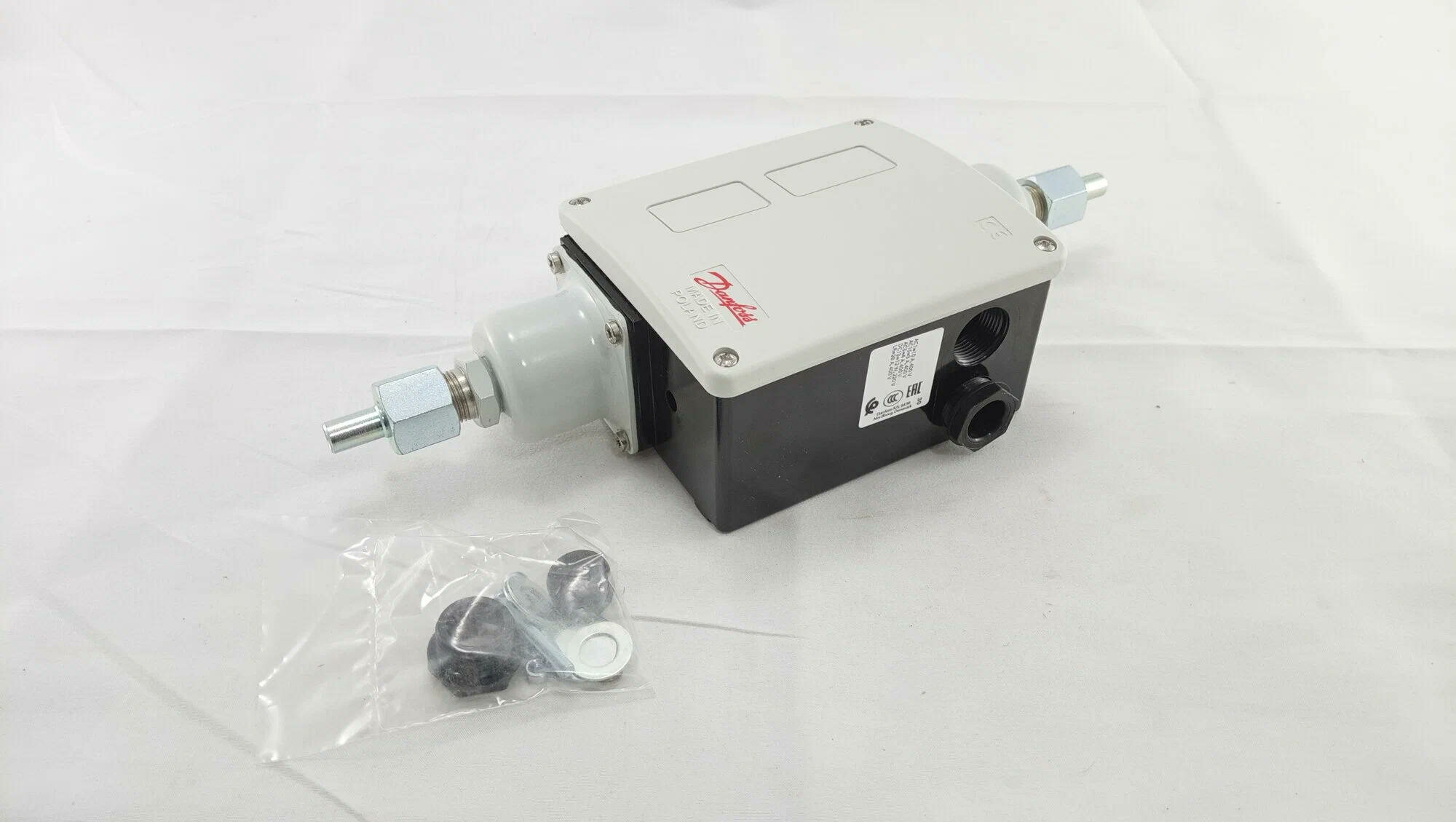 Реле давления дифференциальное Danfoss, RT262A, арт. 017D002566, 0.1–1.5 бар, дифф. 0.1 бар, 2хG 3/8A