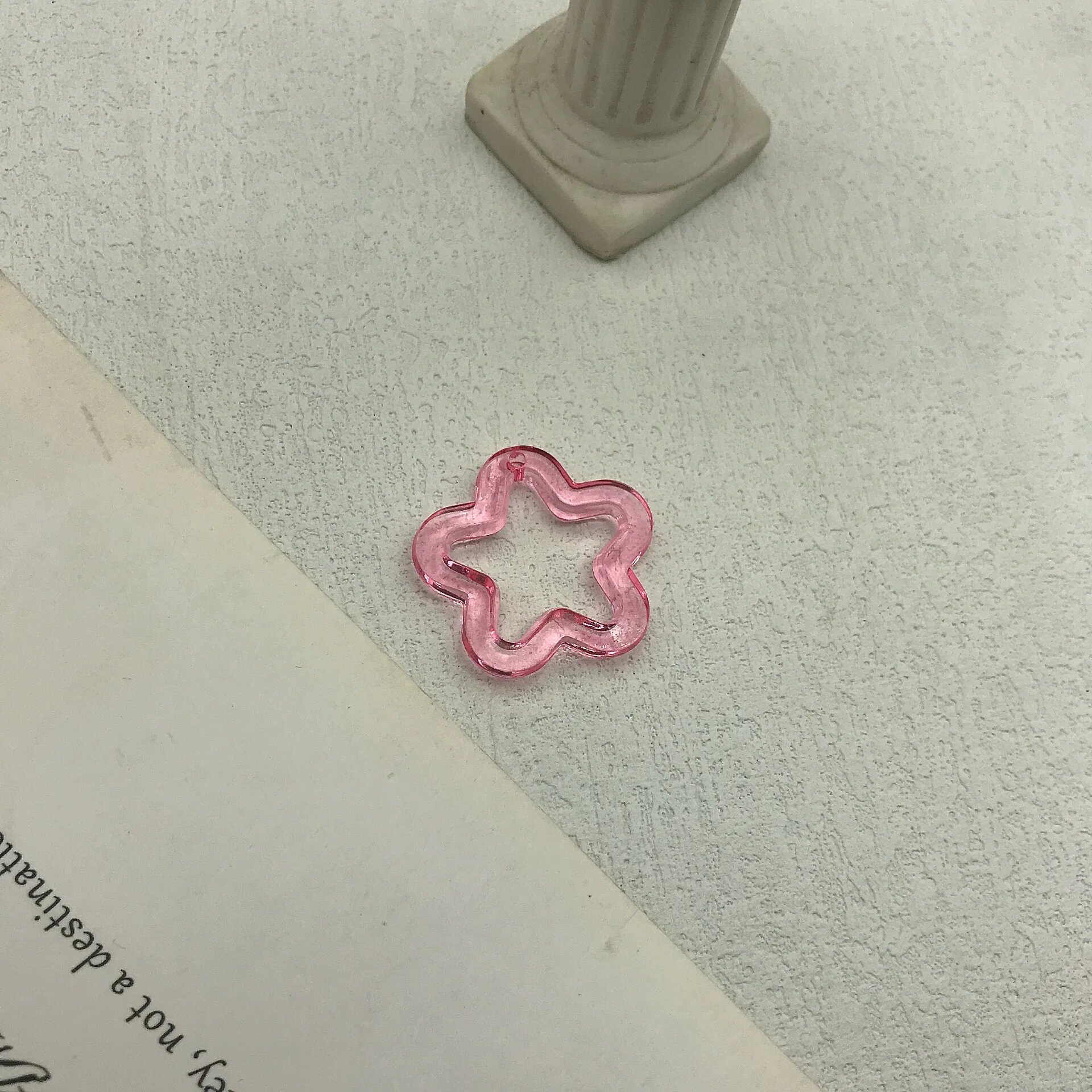 Акриловые звёздочки-бусины для бижутерии 30 мм Розовый, 20pcs, Transparent Rose Red