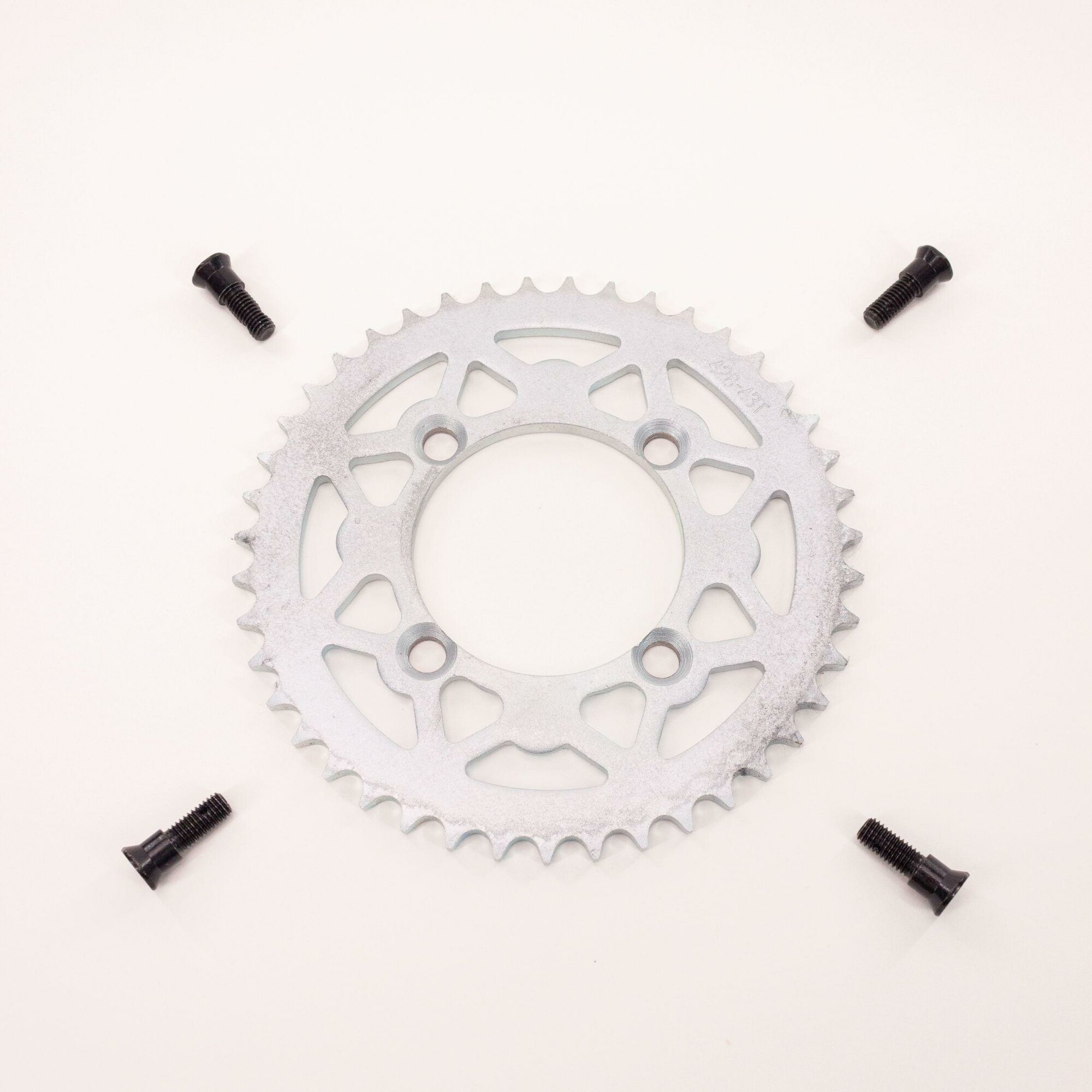 Звезда ведомая для питбайка 43T 428 тип JMC V3.0 болты крепления в комплекте