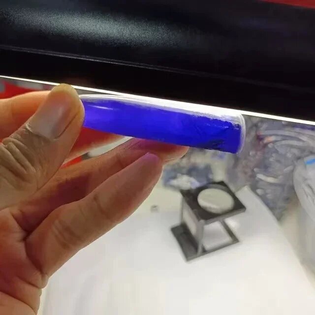 Синтетический корунд фиолетово-синий