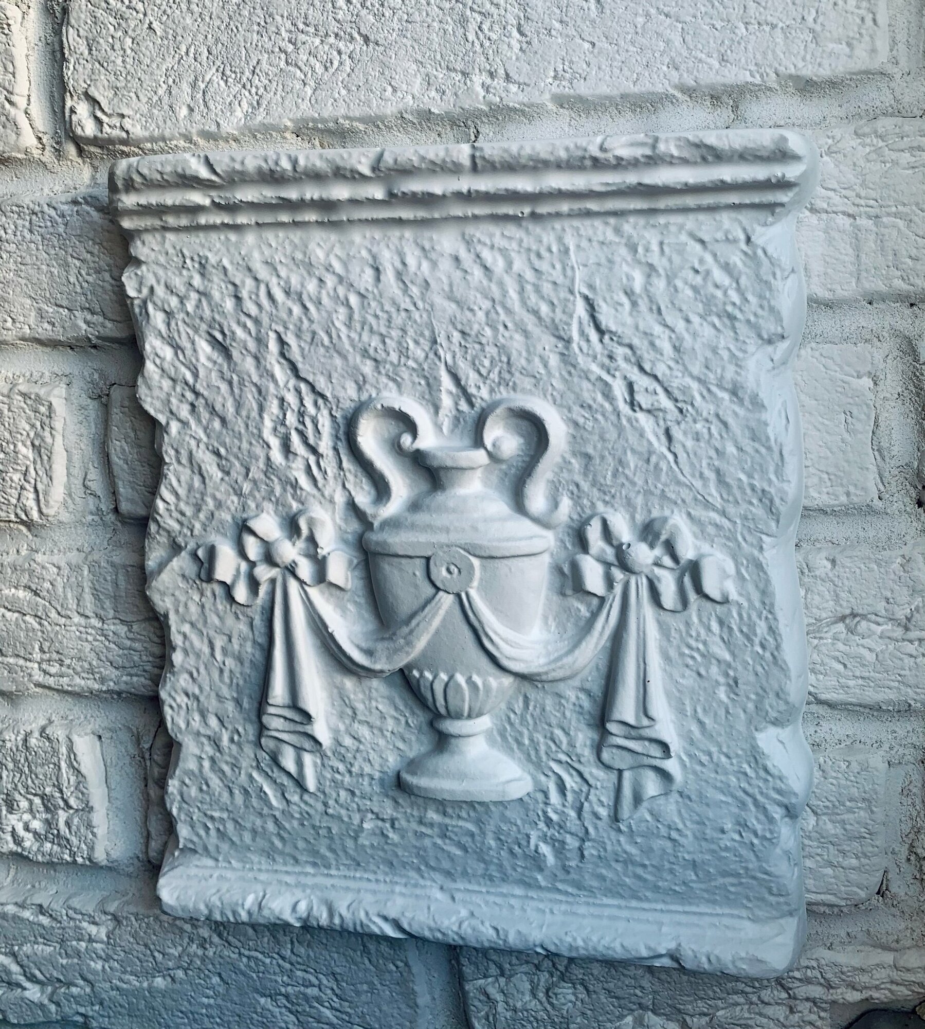 Панно Lion Stone "Ваза", гипс, без рамы, 35x275x235 см, белое