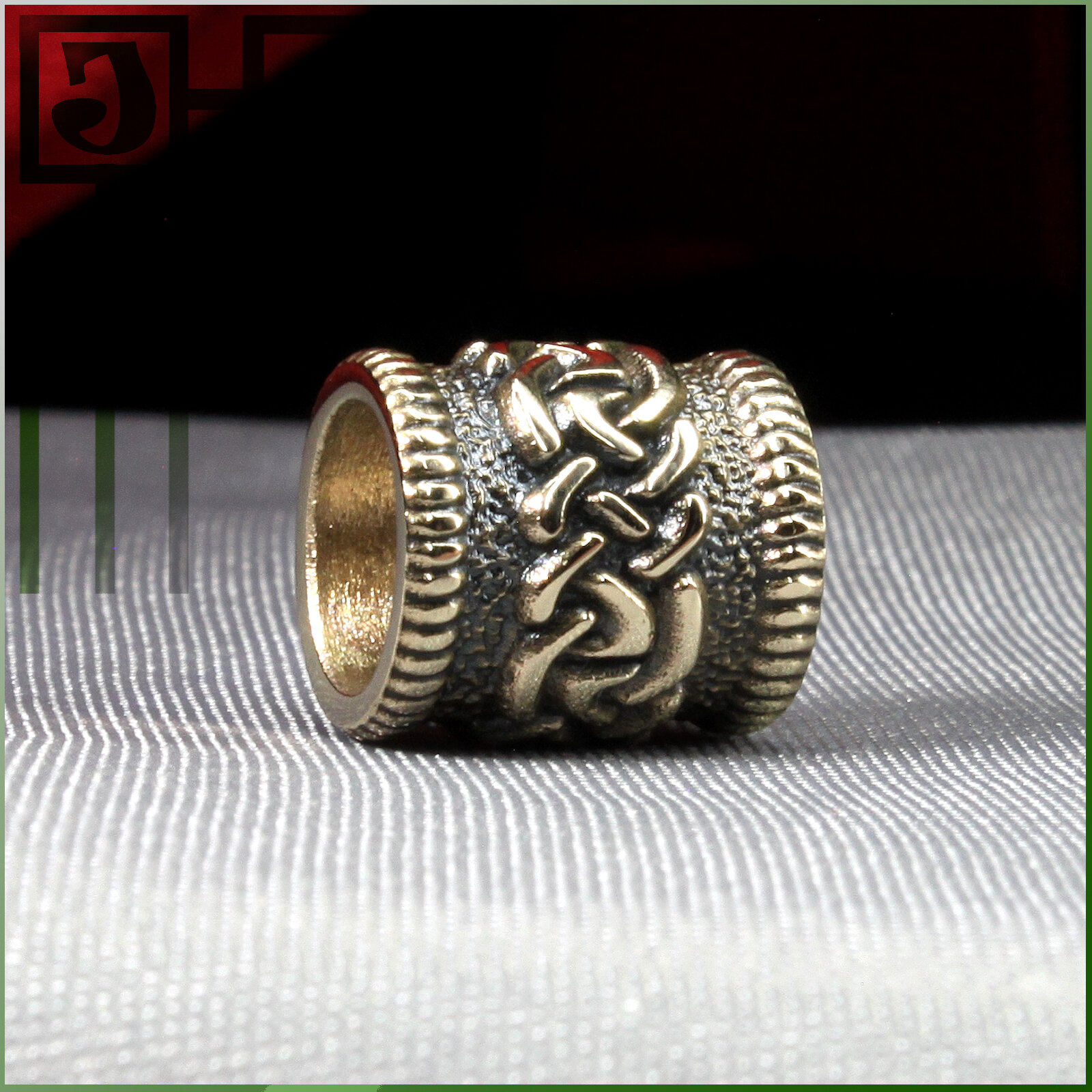 Плетеный браслет Joker-Studio