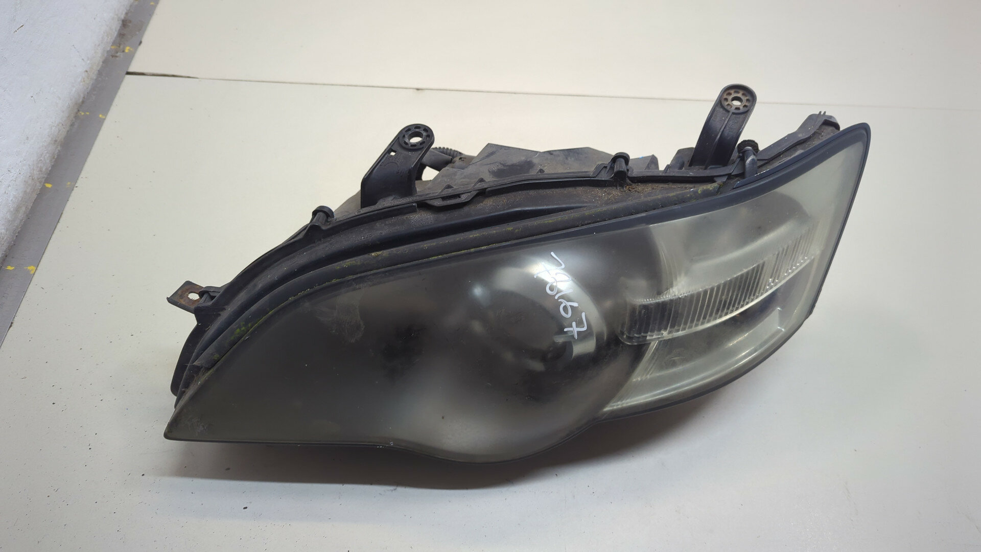 Фара (передняя) левая Subaru Legacy Outback (B13) Б/У