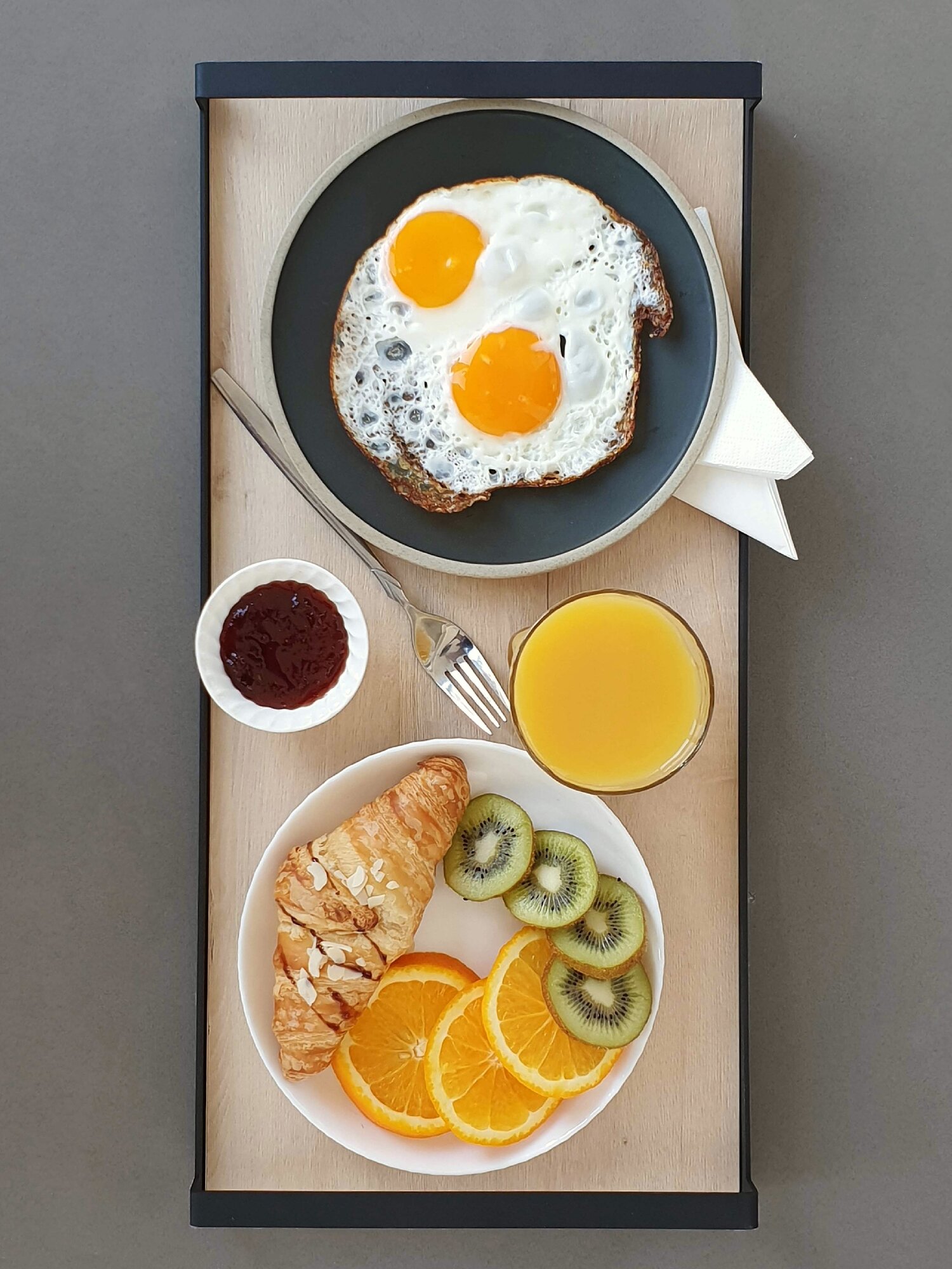 Поднос "Molinardi Creativo" с ручками металлический с деревянной вставкой, "Белёный дуб" на черном