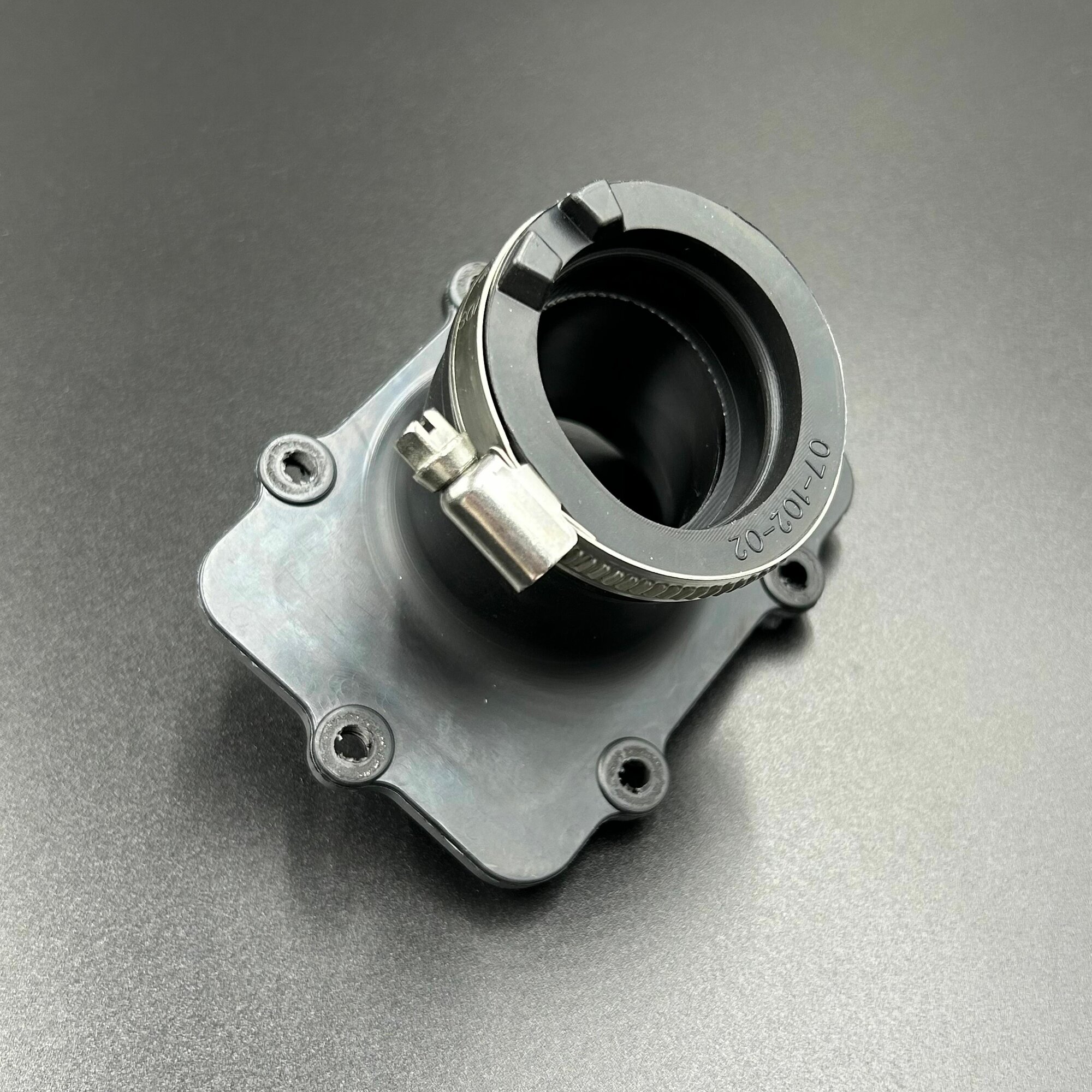 Впускной патрубок BRP (420867300) (KINETIX)Оригинальный OEM: 420867300