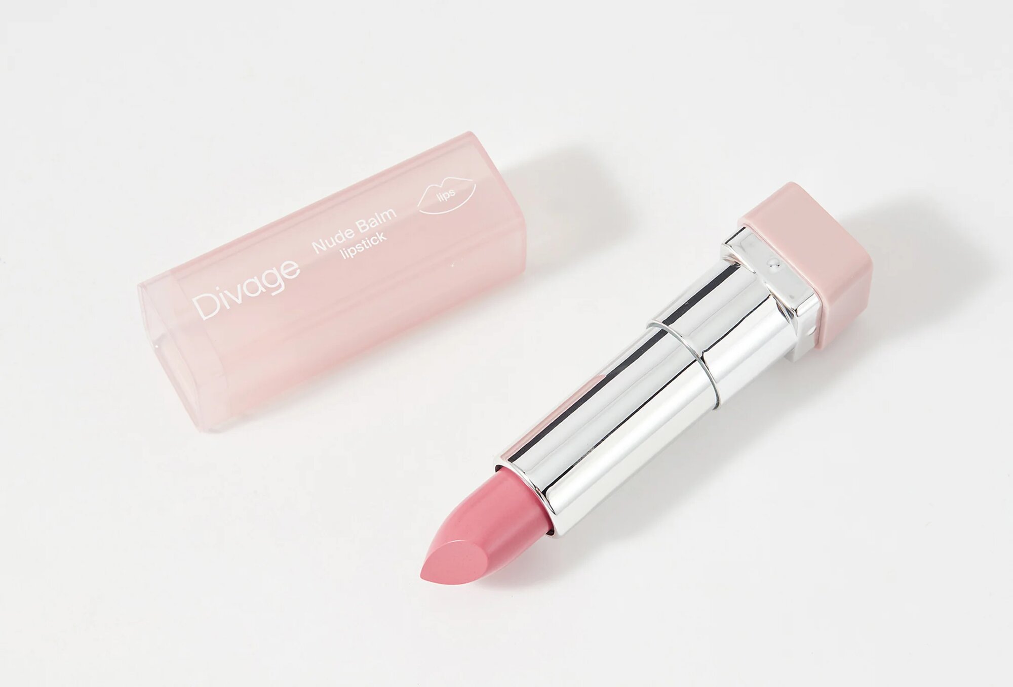 Помада-бальзам DIVAGE Nude Balm Lipstick 01, кремовая, сатиновая, 12 оттенков, с витамином Е — фото 1