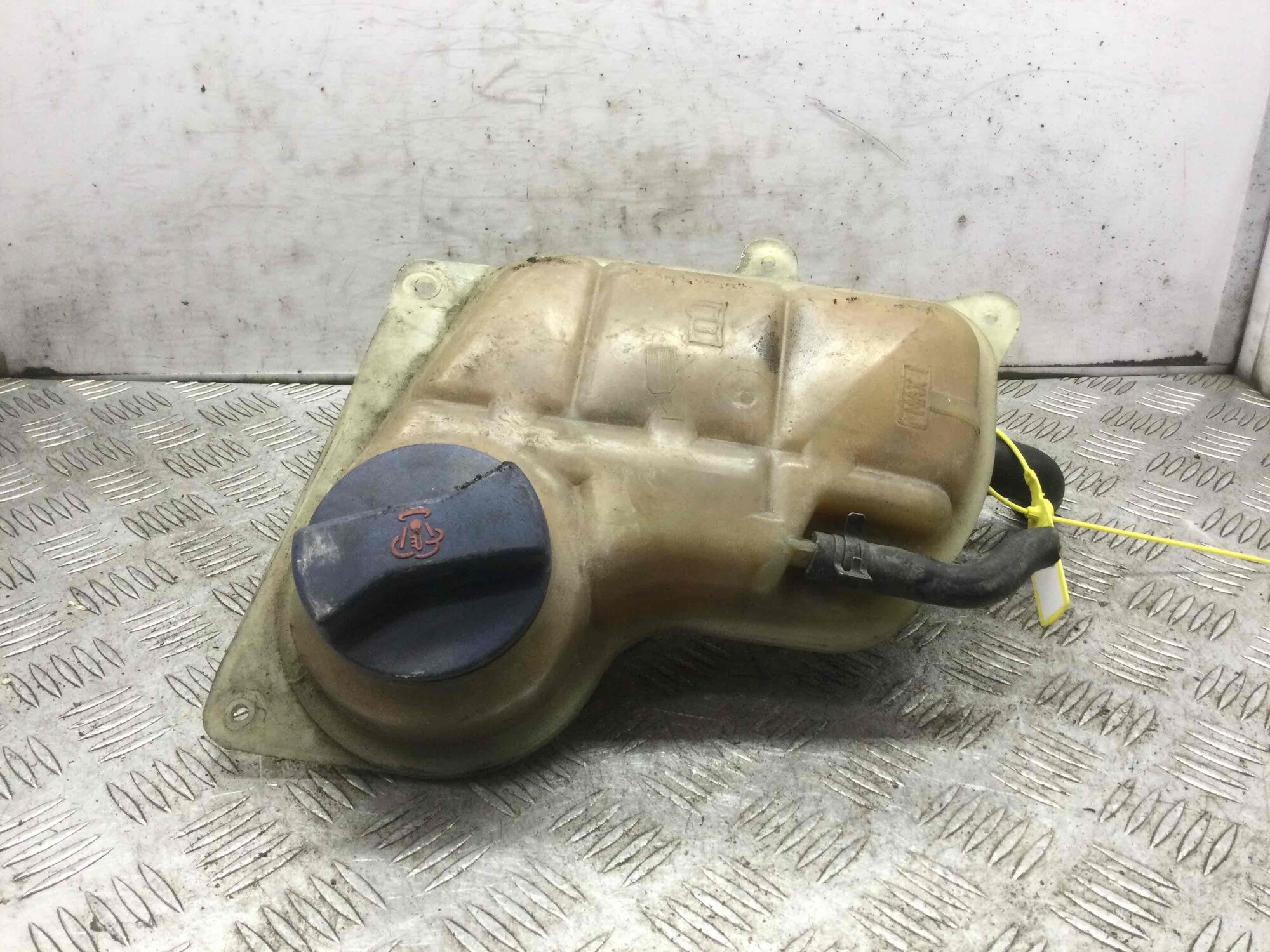 Б/У Бачок расширительный Audi A4 B5 (1994-1999) 1997 г.