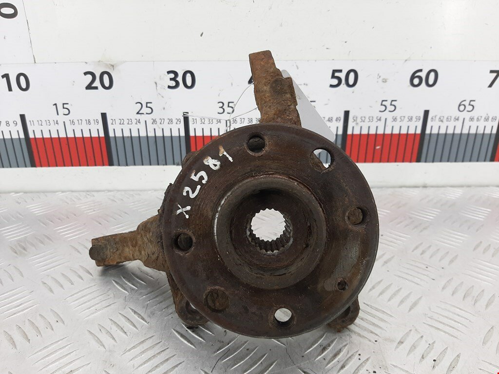 Ступица (кулак цапфа) передняя левая Opel Corsa C 13154317 арт. 1826124