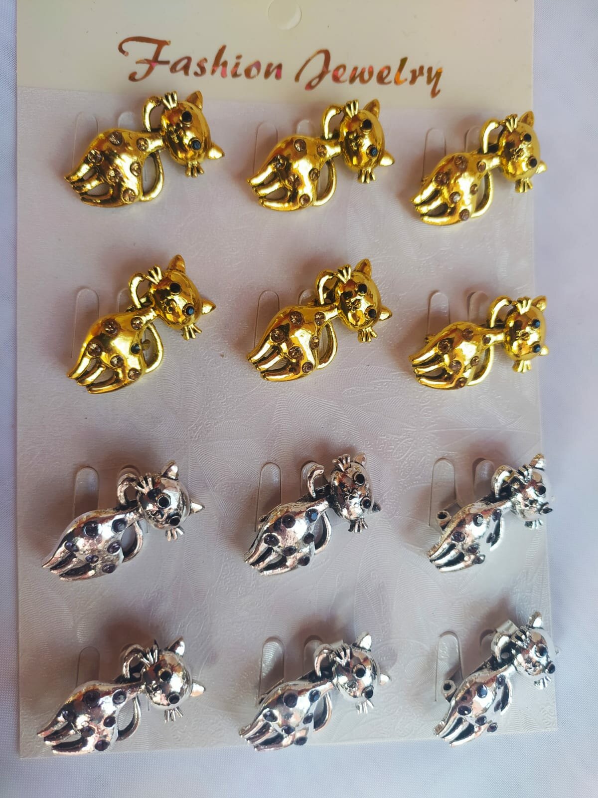 Брошь, эмаль, стразы