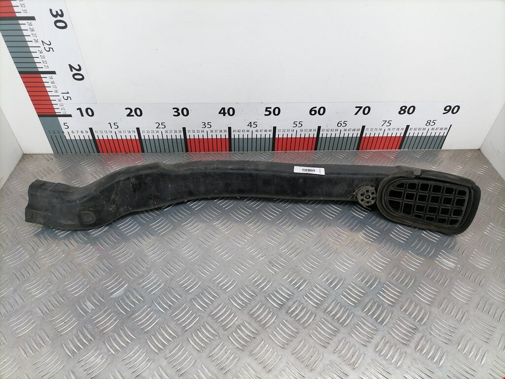 Воздуховод (наружный) BMW 5-Series (E39) 13712246765 арт. 2093200