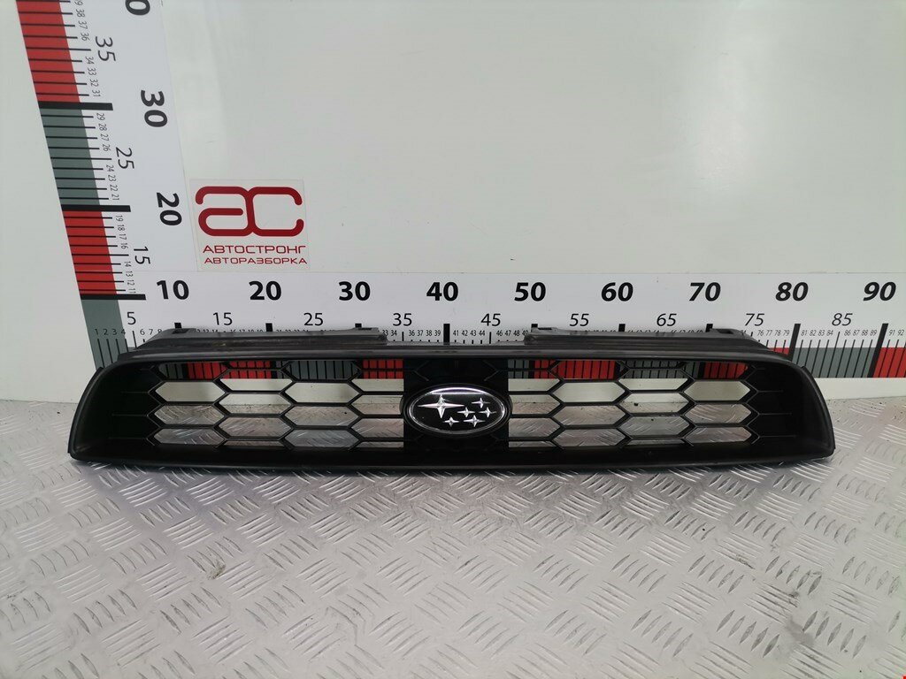 Решетка радиатора Subaru Impreza 2 (GD/GG) 91121FE000 арт. 1430568