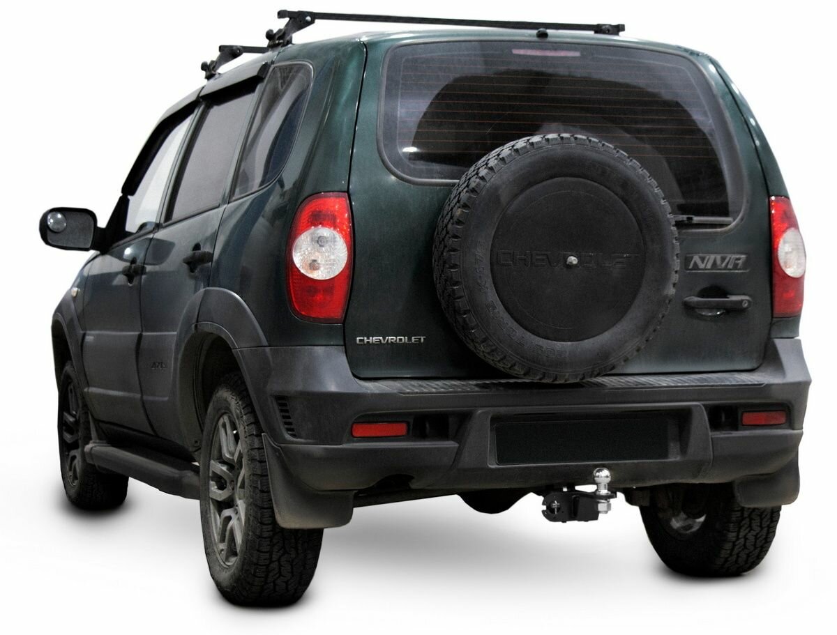 Фаркоп под квадрат Berg для Chevrolet Niva (Шевроле Нива) 2002-2020/Lada Niva 2123 (Лада ВАЗ Нива) 2020-2021/Niva Travel (Нива Тревел) 2021-н. в, шар E, 1200/75 кг, F.6016.002