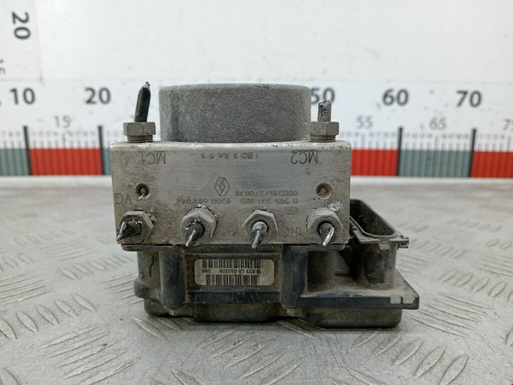 Блок ABS Renault Kangoo 1 арт. 2203647