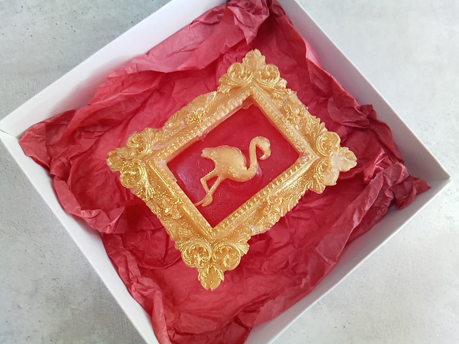 Мыло сувенирное ручной работы, Рамка с фламинго, нежный аромат, вес 170 г.