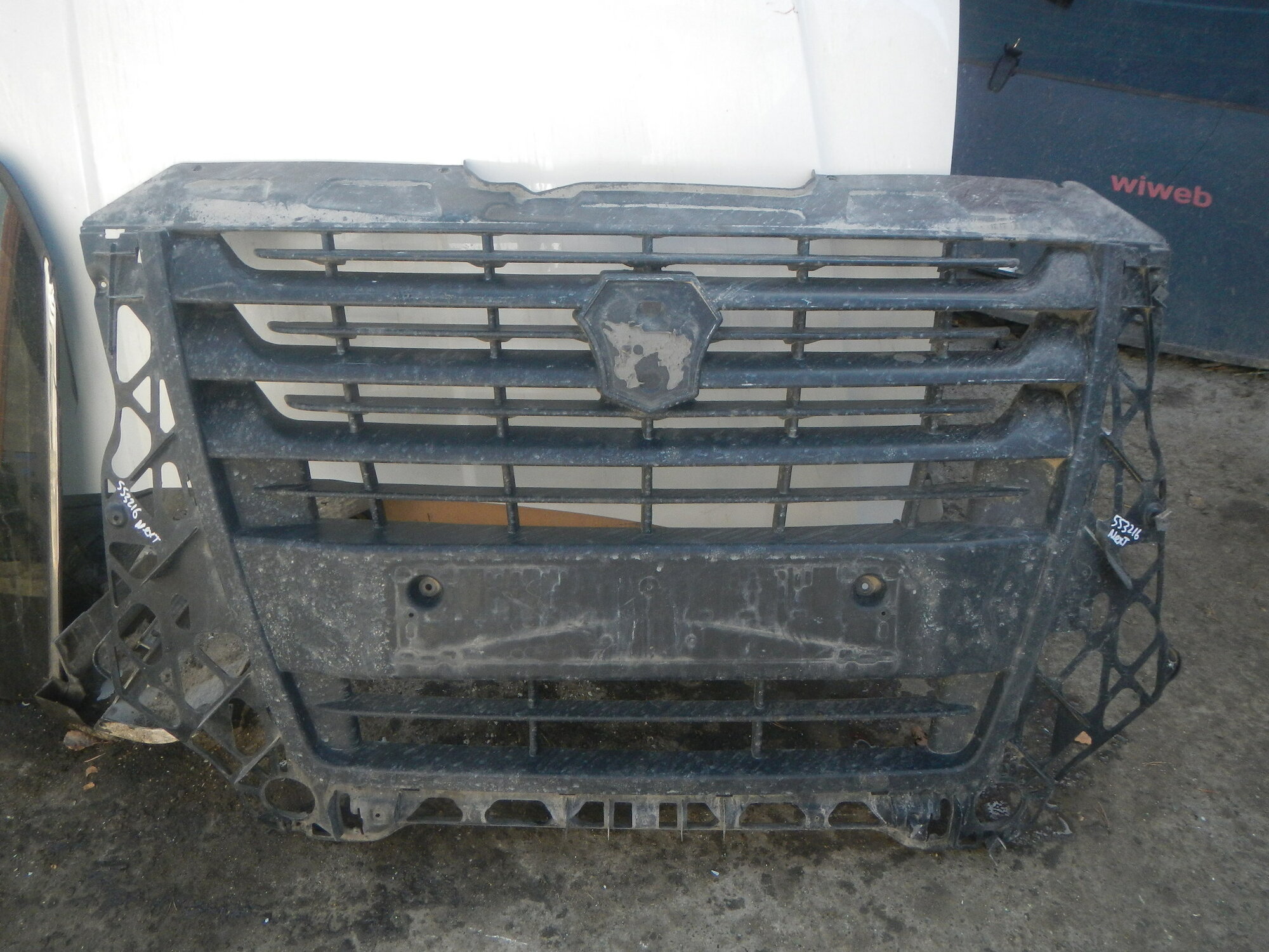 Б/У Решетка радиатора, ГАЗ (GAZ)-GAZEL NEXT Gazel NEXT Царапины, трещина и деформация на креплении. 553216 GAZ арт. A21R...