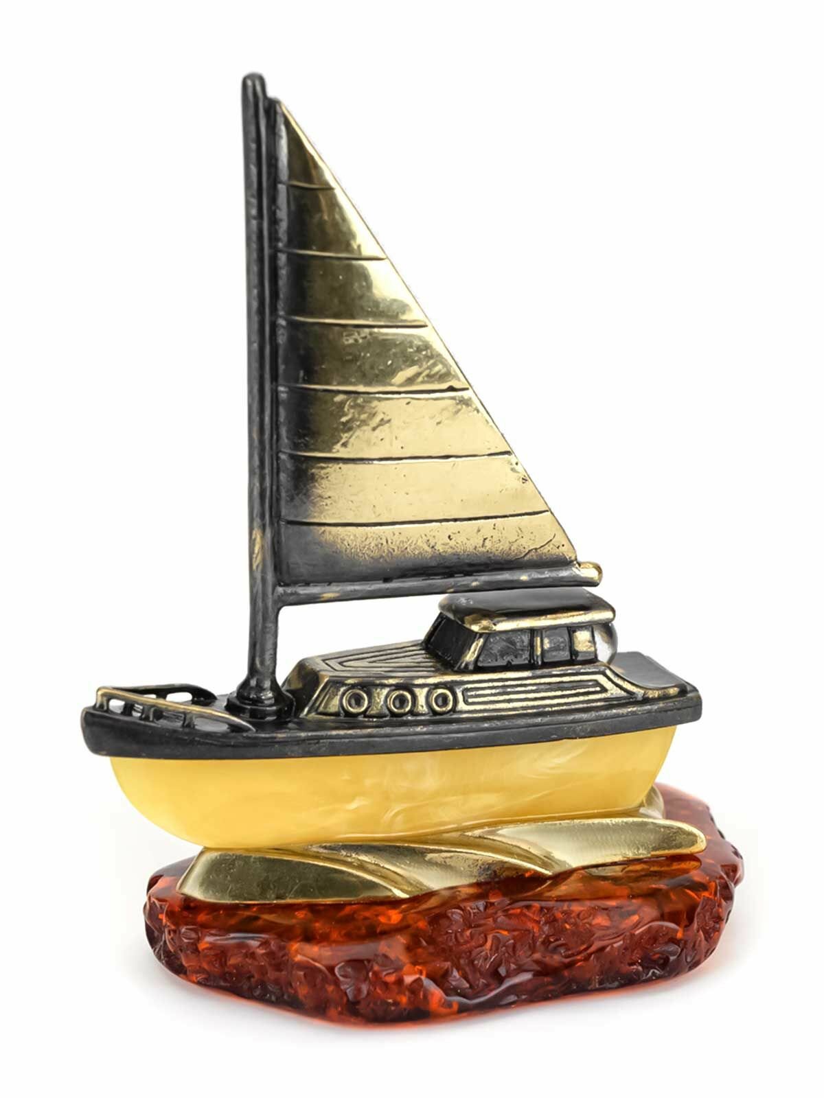 Сувенирная фигурка - Яхта, Балтийский Янтарь, 7,0 см