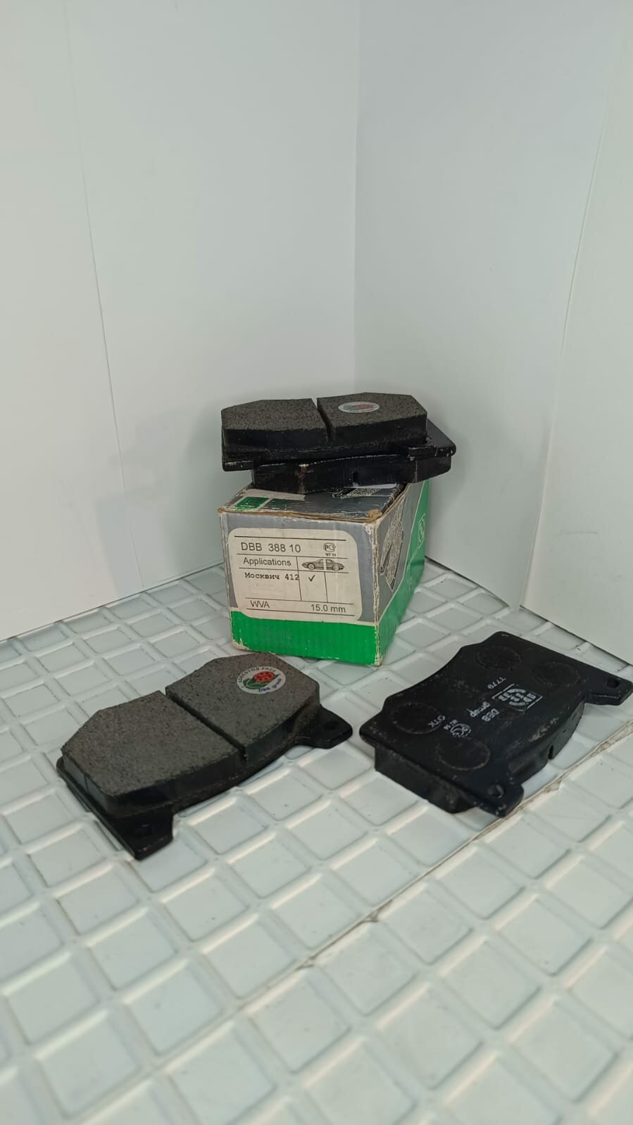 Тормозные колодки DBB 388 10 WVA 23881 для автомобиля Москвич 412