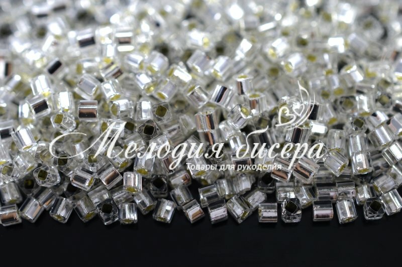 Бисер японский TOHO Cube кубический 1,5мм #0021 хрусталь, серебряная линия внутри, 5 грамм